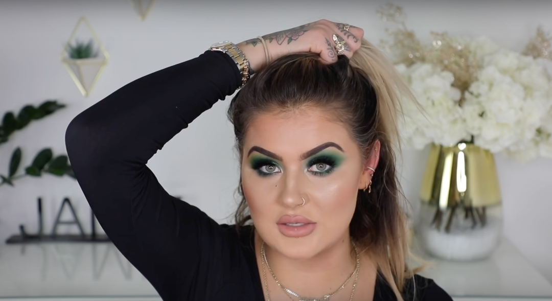 8 Professional Smoky Eye Makeup Looks From Our Favourite Artists Of ...